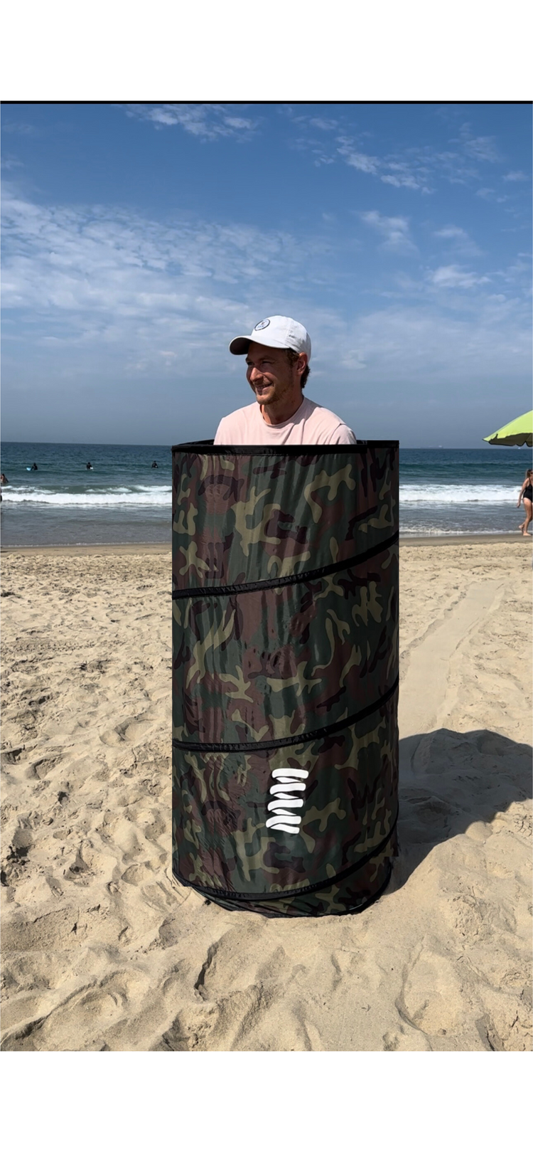 The Portable Changing Room - Convenient Privacy for Outdoor Adventures